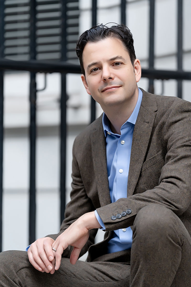 About Mr. Daniel Stott – Expert Obstetrician in London